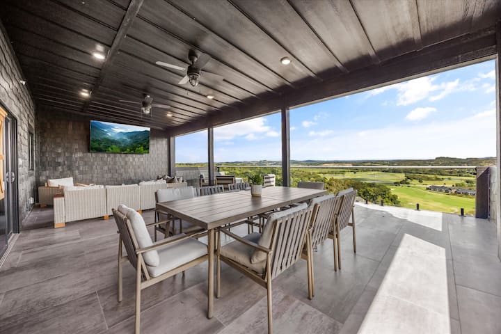 Golf Sim, Poker & Firepit | New Construction/build - 세비어빌