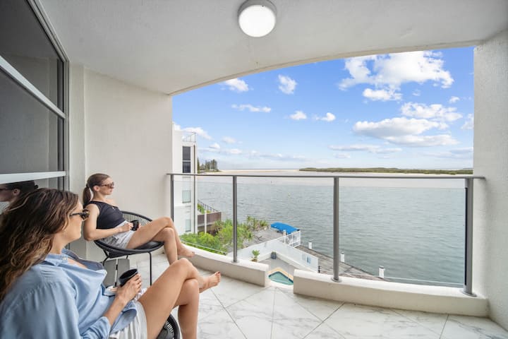 Pumicestone Passage Waterfront Escape - Caloundra