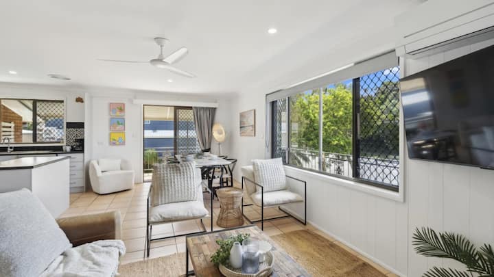 Barefoot On First - Pool, Beach, Family-friendly - Sawtell