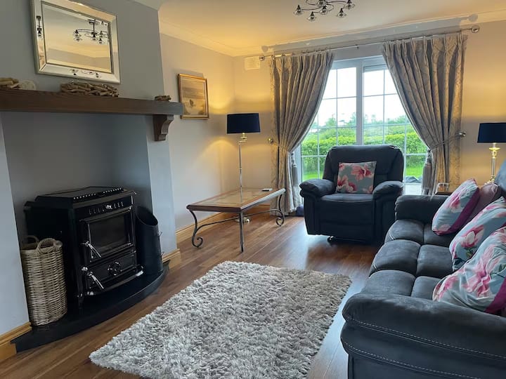 4bedroom House-letterkenny-privategarden-sleeps 7 - Letterkenny