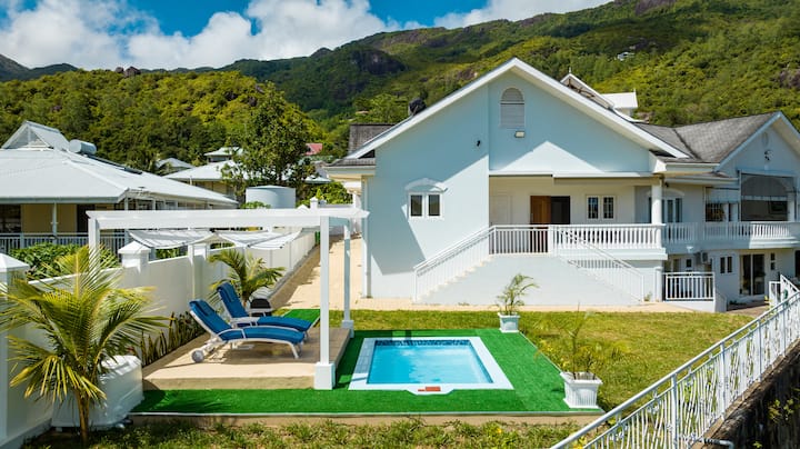 2 Bed Villa - Sleeps 4 - Pets - Pool - Garden - Seychelles