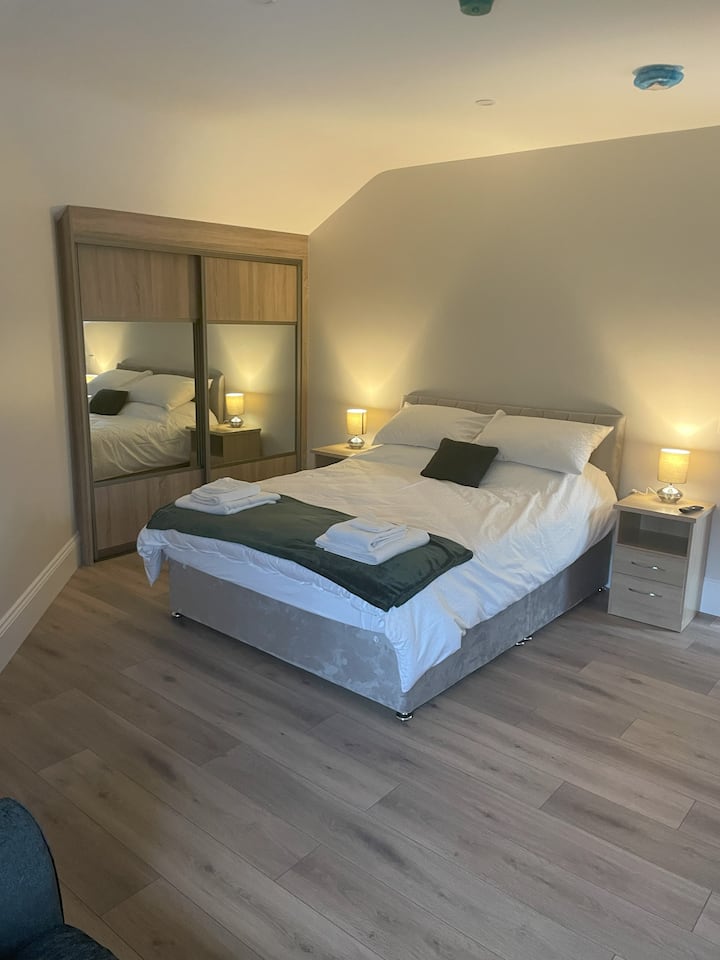 Drumkeen - Apartment - Sleeps 6 - Parking - Letterkenny