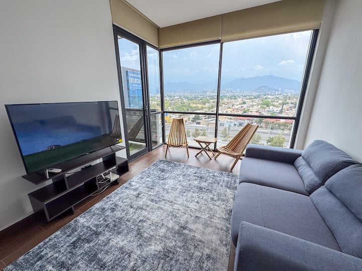 Spacious Stay With Stunning City Views - Monterrey