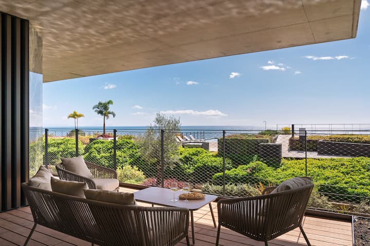 Savoy Monumentalis Ii By An Island Apart - Funchal