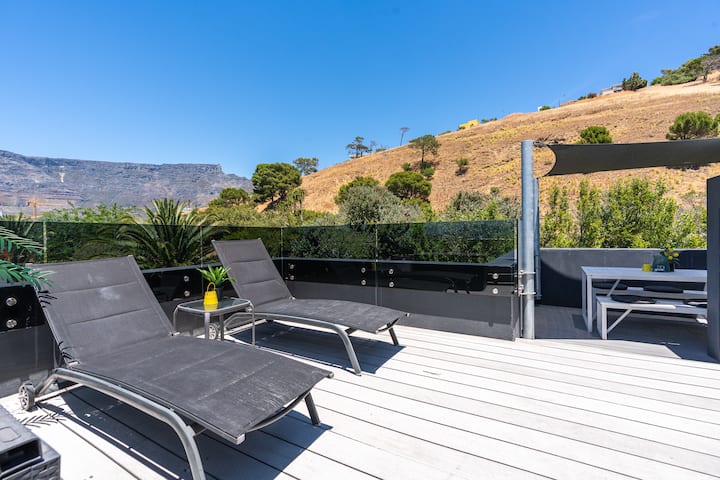 Modern 2br+ Sunny Rooftop Deck + 360 Views - Camps Bay