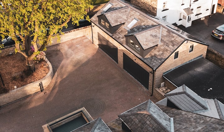 Stunning Annex Apartment, Pool, Steam Room And Gym - Wakefield, UK