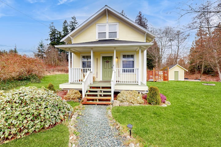 3br Cozy Cottage| Location | Hot Tub | Wifi - Port Ludlow, WA