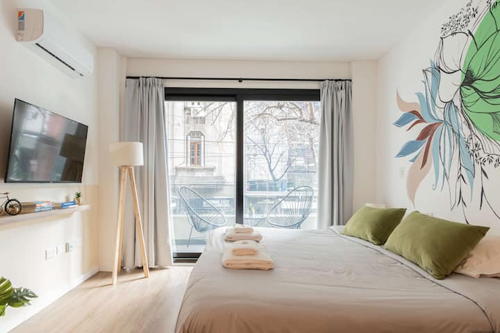 Mot Rentals + Azcuenaga 1800 'A' - Loft In Recolet - Recoleta