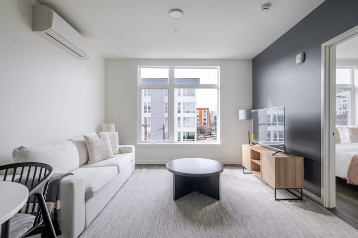 Blueground | Yesler Terrace & Elevator, Nr Park - Seattle, WA