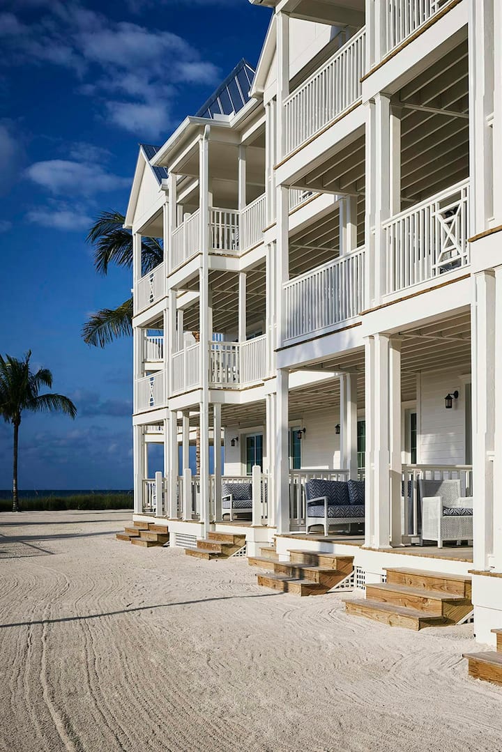 Perched On Over A Mile Of White Sand Beach - Marathon, FL