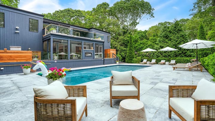 Modern Home In East Hampton, Pool, Gym, Theater - East Hampton, NY