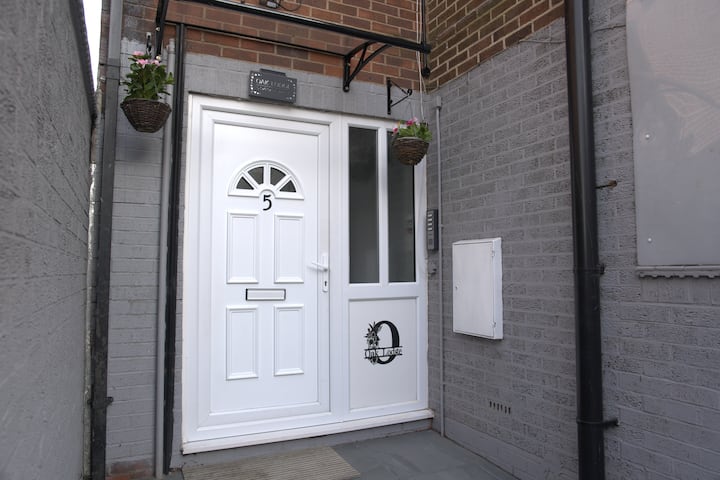 Oak Lodge Apartment In Telford - Telford
