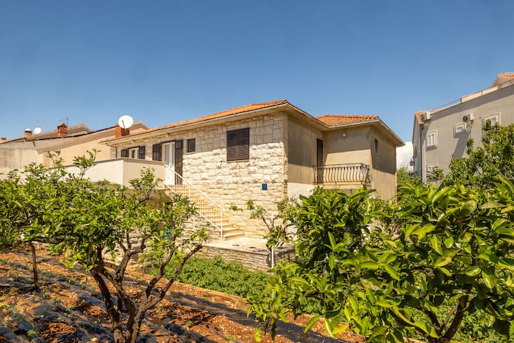 Appartement Vinka (116081-a1) - Supetar