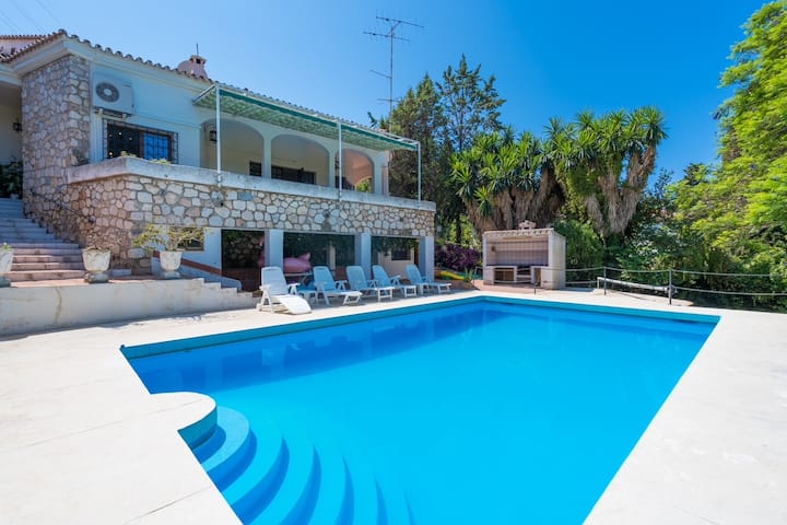 Luxury Villa With Private Tennis & Heated Pool - La Cala de Mijas