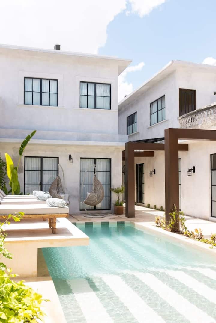 Majestic Mansion At The Very Heart Of Mérida - Mérida