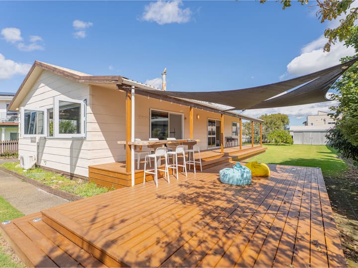 Seaside Retreat - Whitianga Holiday Home - Whitianga