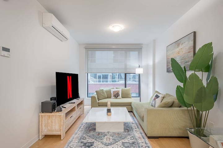 1 Br Old Port| Basilica - Montreal