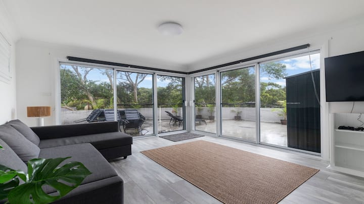 Booneroo At Its Best - Tea Gardens