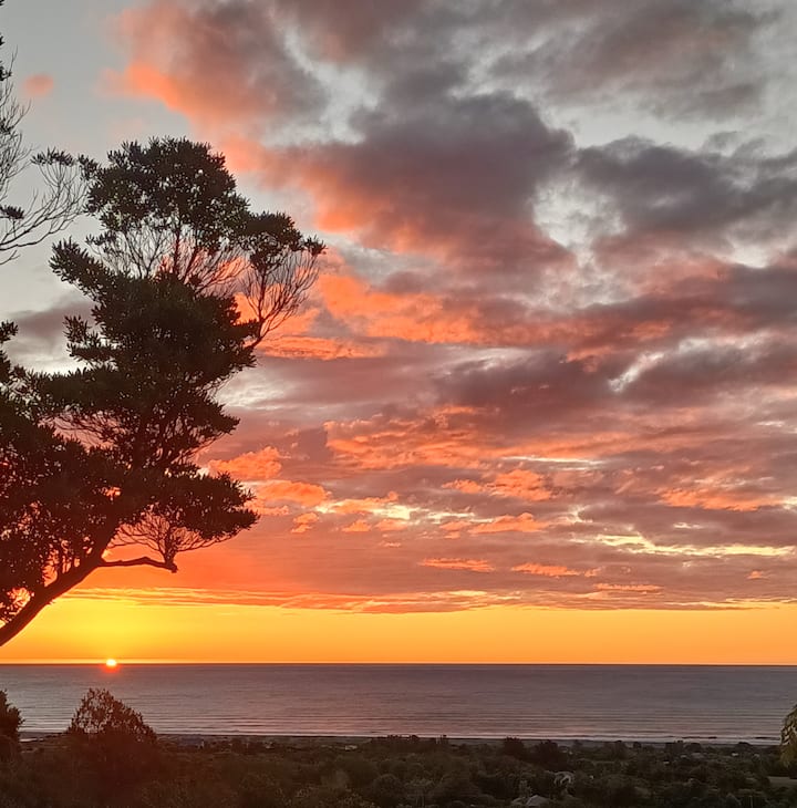 Glass Horizon - Rutherglen Holiday Home - Kumara