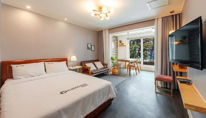 아늑한 객실과 아름다운 뷰 객실, 203호 (오션뷰) - Samcheok-si