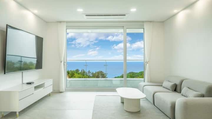 [방2(침대2) 화장실2 거실 주방 자쿠지] 객실, 스테이1 - [자쿠지 무료 이용] 3층 - 영덕읍