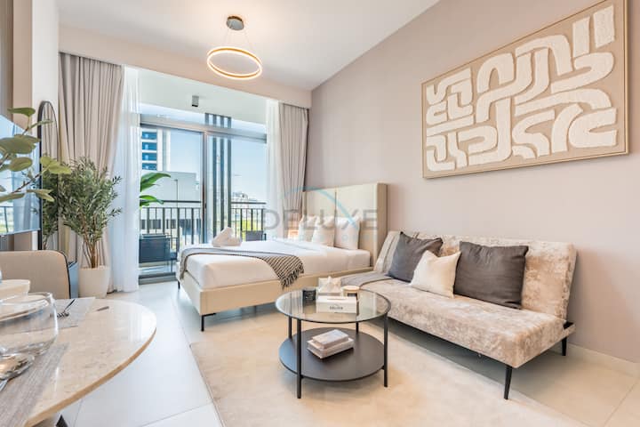 Near Dubai Miracle Garden Studio With Balcony - Dubai