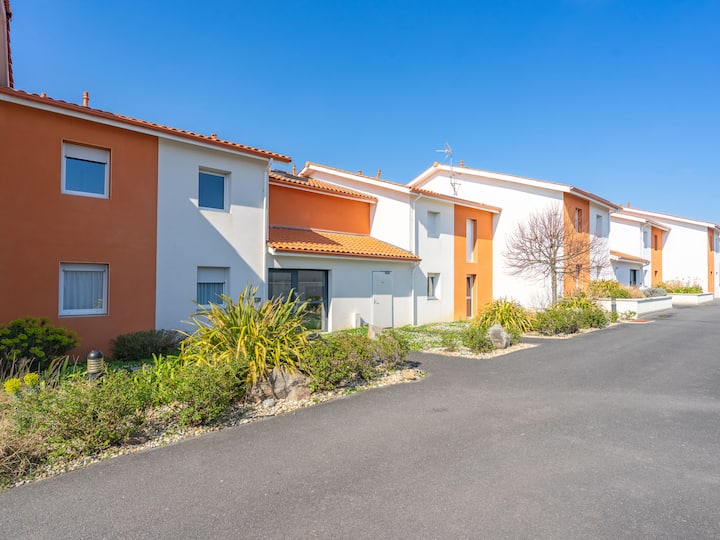 Les Jardins D'aunis By Interhome - Royan