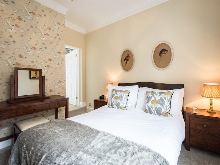 Double Ensuite With Shower At Darwins Townhouse - Shrewsbury