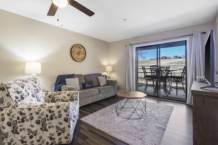 Fairway View Duo Stay For 12! - Branson, MO