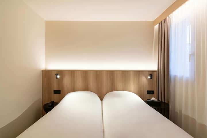 Grand Hotel De La Seine - Quadruple Room - Rouen