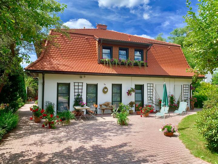 Geräumige Wohnung In Bad Elster Mit Terrasse,. - Bad Elster