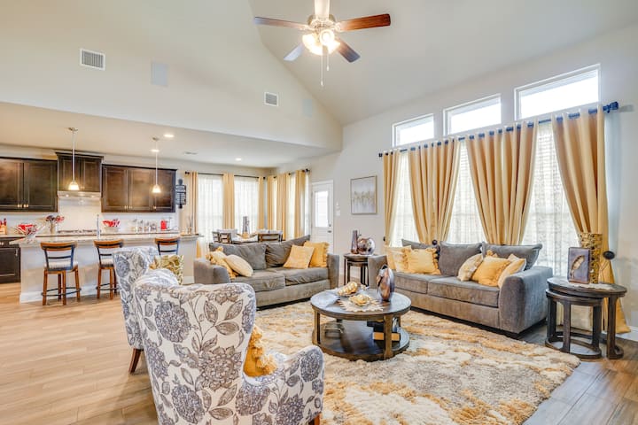 20 Mi To At&t Stadium: Remote-work Ready Home! - Mansfield, TX