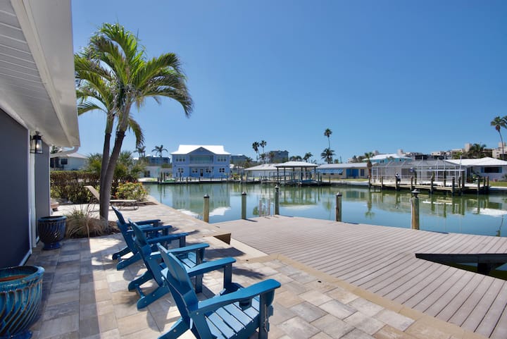 Canal Front With Compact Pool-clearview - Fort Myers Beach, FL