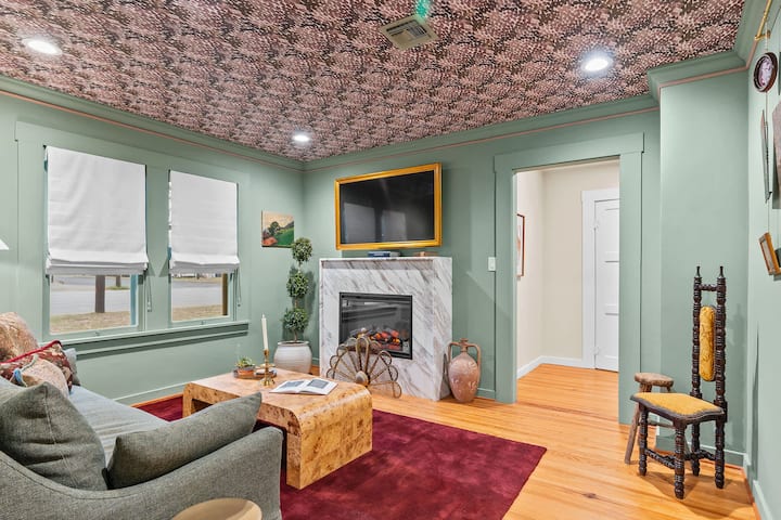 Hot Tub, Heated Cowboy Pool, Close To Main St! - Fredericksburg, TX