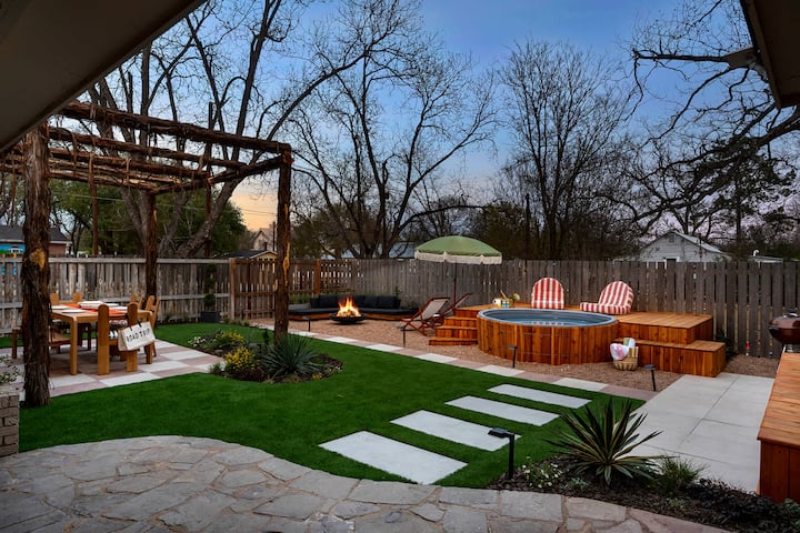 Hot Tub, Heated Cowboy Pool, Close To Main St! - Fredericksburg, TX