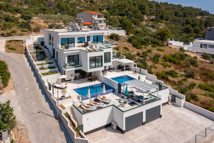Ferienhaus In Dvornica Mit Privatem Pool - Rogoznica