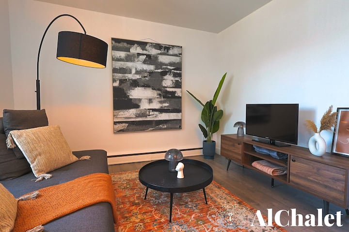 Ebony | ÉLégance Urbaine | Condo Cozy Au Cœur De Q - Levis