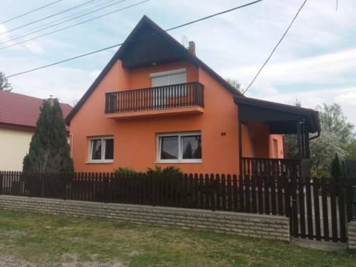 Ferienhaus In Fonyód Mit Terrasse, Garten Und. - Badacsonytomaj