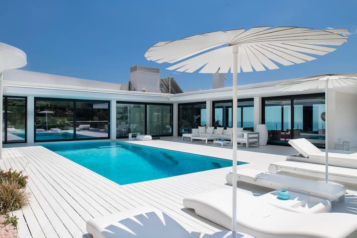 Villa Mit Atemberaubendem Meerblick - Castellar del Vallès