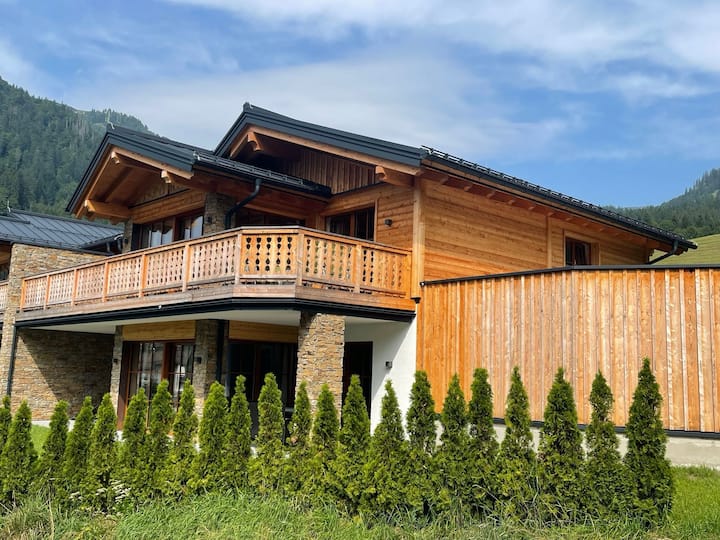 Dachstein Chalet Haus A - Strobl