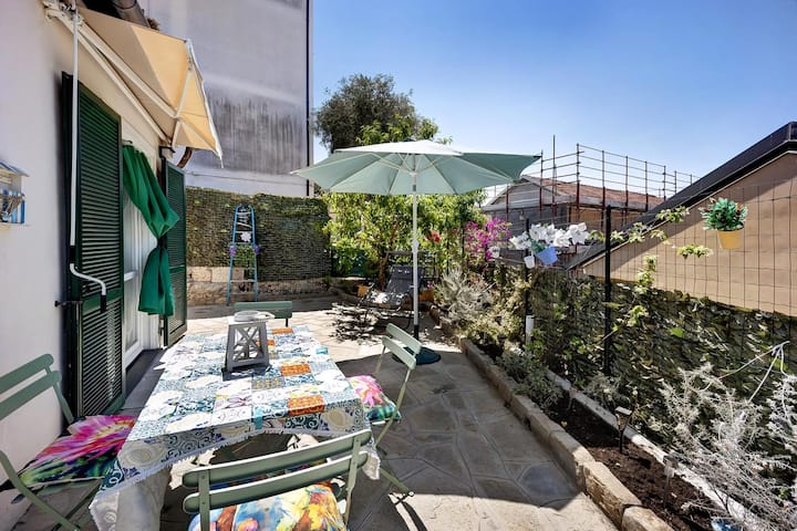 Malerisches Freistehendes Haus 800 M Vom Meer. - Imperia