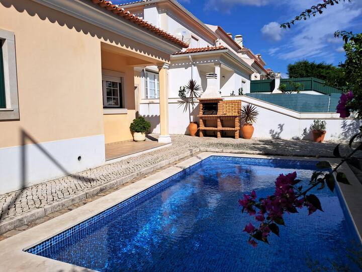 Bougainvillea Villa - Óbidos