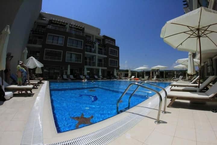 Ferienwohnung In Tsentar Mit Großem Balkon - Sozopol