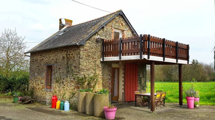 Gemütliches Steinhaus Mit Toller Sonnenterrasse. - La Guerche-de-Bretagne