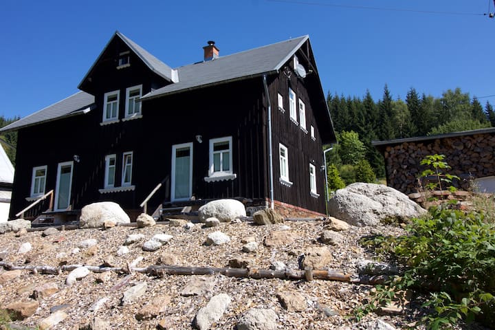 Wohnung In Klingenthal Mit Terrasse, Garten Und. - Klingenthal