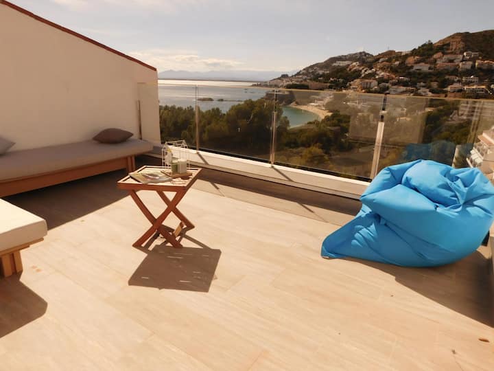 Renoviertes Ferienhaus In Roses Mit Terrasse - Cadaqués