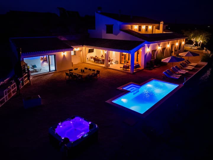 Luxuriöses Landhaus Mit 2 Pools, Spa Und. - Huéscar