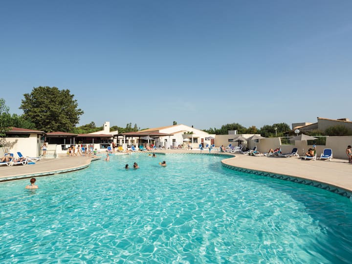 Sowell Résidence Les Lauriers Roses By Interhome - Agde