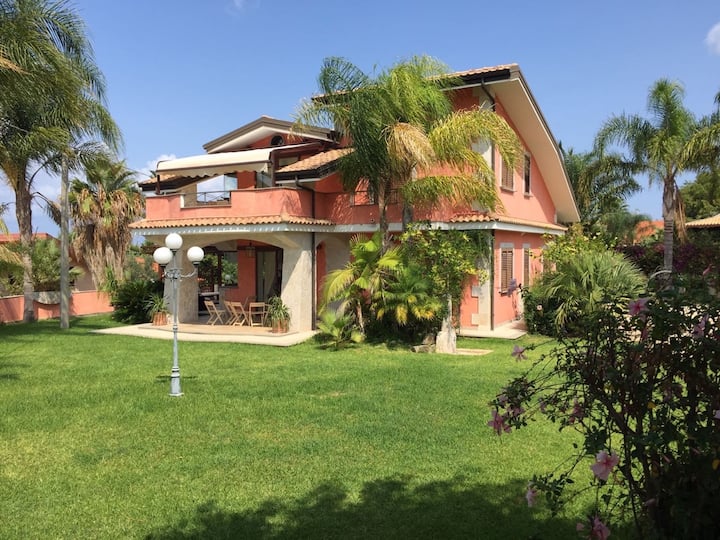 Villa Maris, For 10 People In Capo Vaticano - Tropea