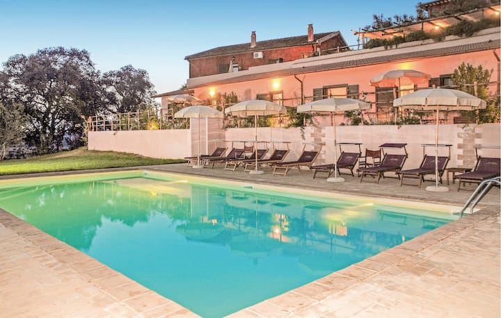 Gorgeous Home In Montalto Di Castro - Montalto di Castro